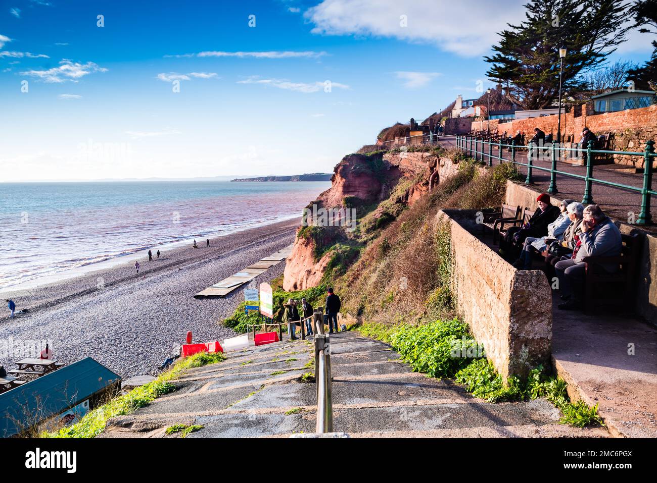 Boxing day sunshine hi-res stock photography and images - Alamy