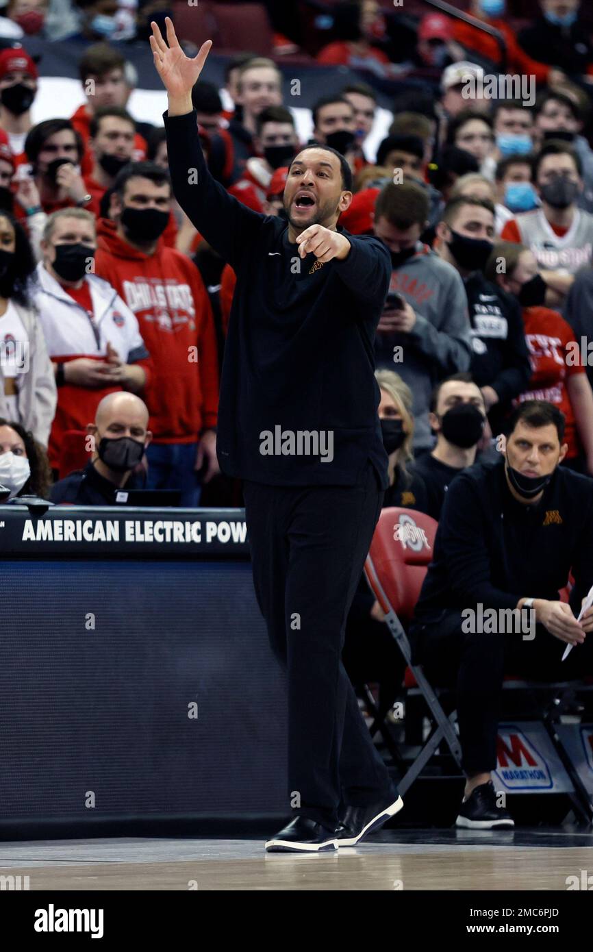 Minnesota head coach Ben Johnson shouts to his team against Ohio State ...