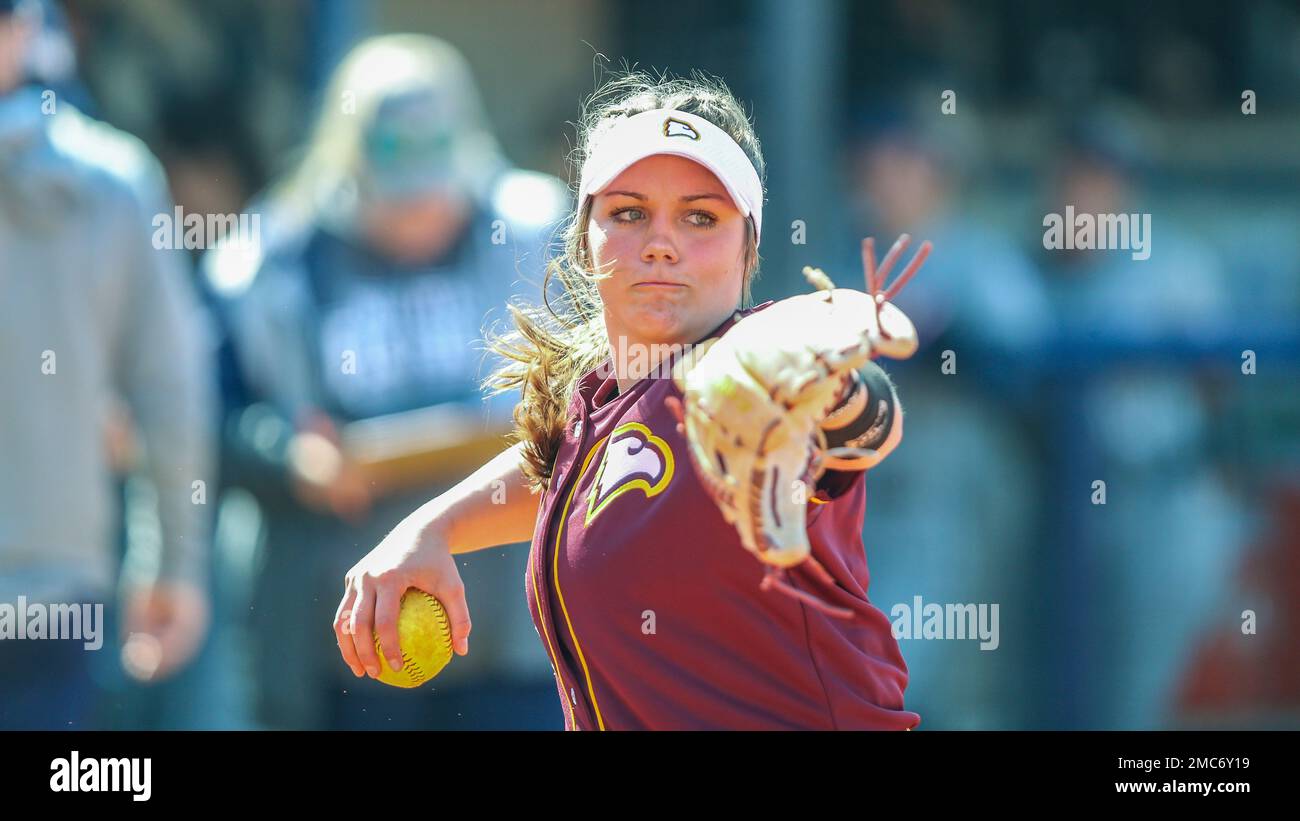 Winthrop third baseman Ella McGalliard (5) during an NCAA softball game ...
