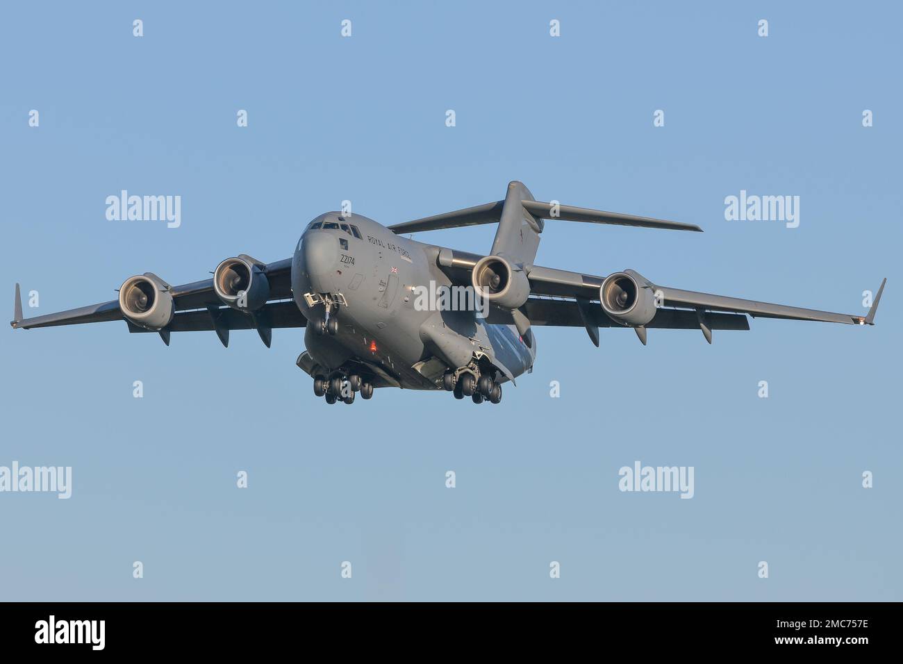 Raf boeing c 17 globemaster hi-res stock photography and images - Alamy