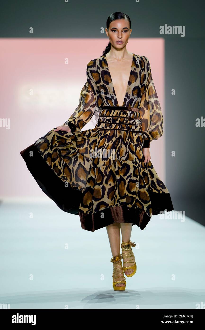 Fashion from Sergio Hudson fall/winter 2022 collection is modeled ...