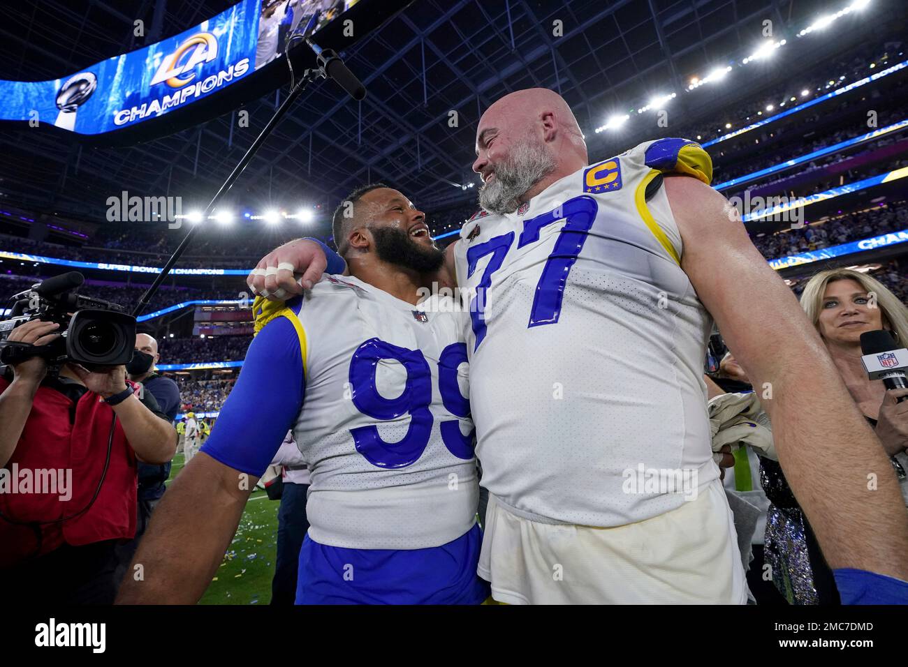 Los Angeles Rams offensive tackle Andrew Whitworth (77) celebrates with ...