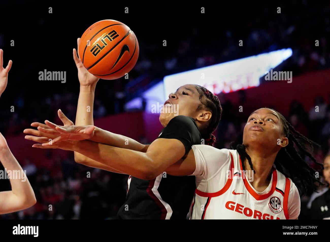 South Carolina forward Victaria Saxton (5) and Georgia forward Malury ...
