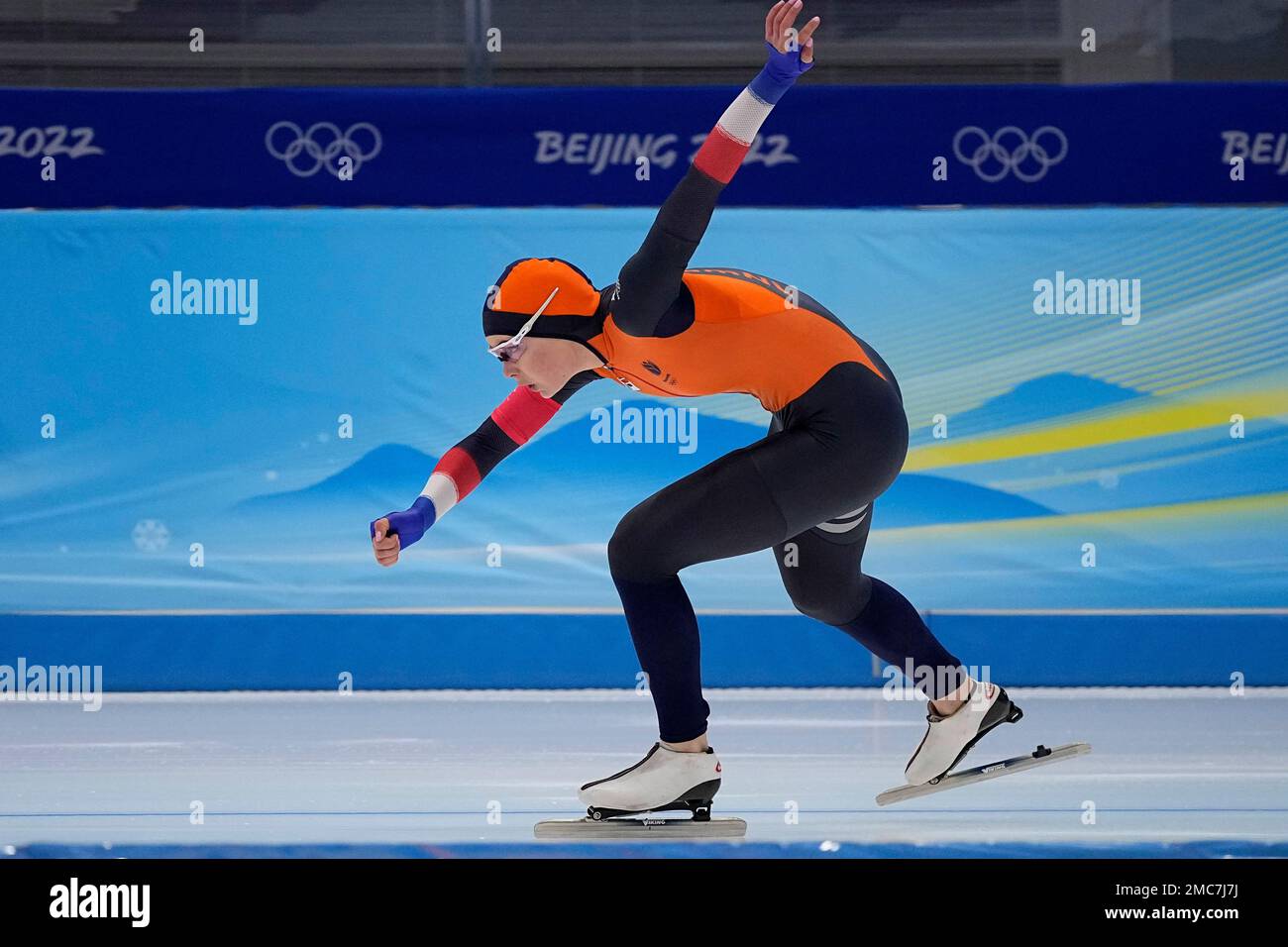 Jutta Leerdam of the Netherlands competes in the speedskating women's ...