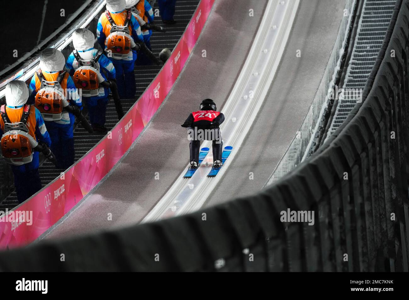 Stephan Leyhe, of Germany, speeds down the hill during a men's large ...