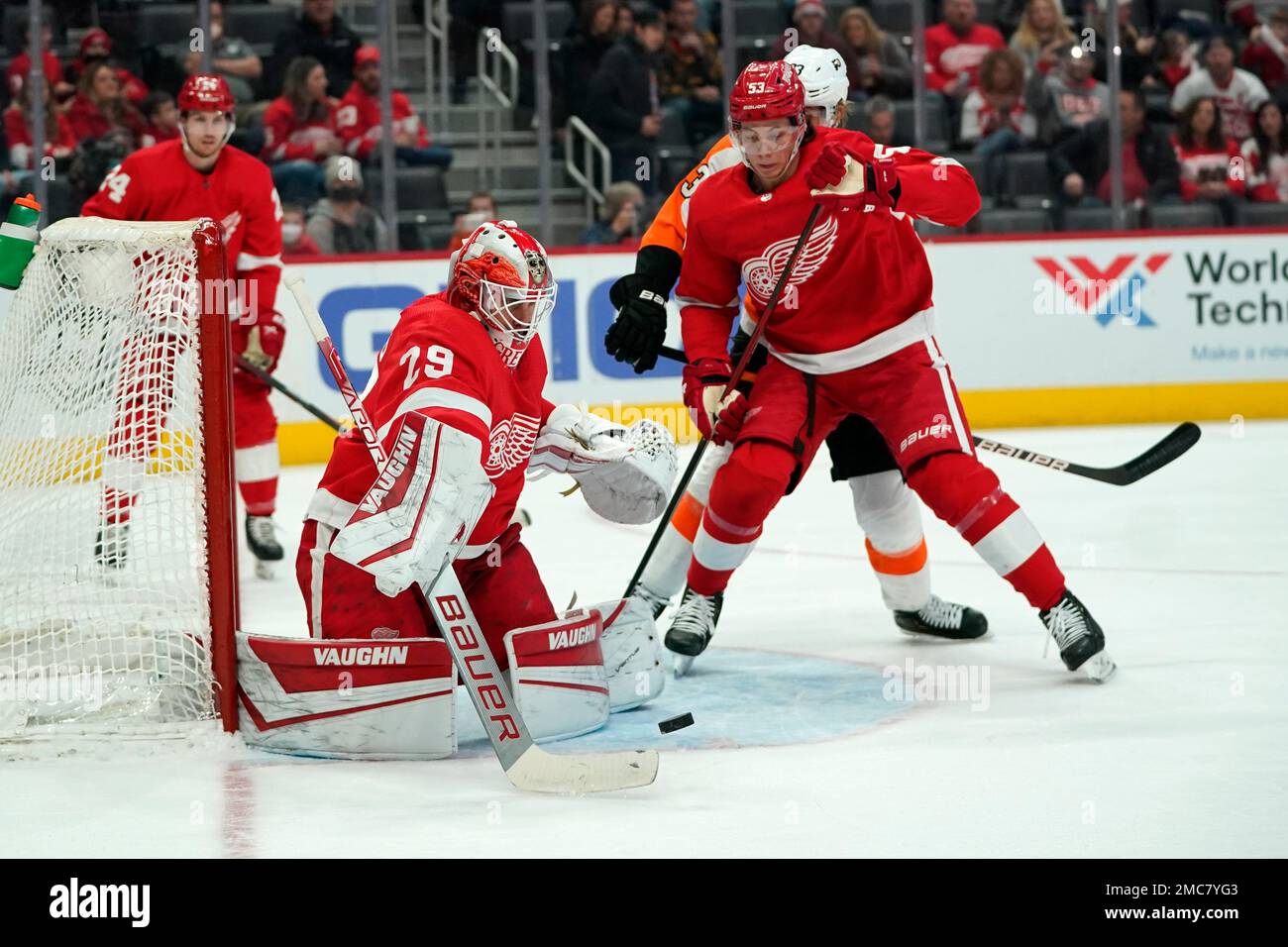 Detroit Red Wings goaltender Thomas Greiss (29) deflects a Philadelphia ...