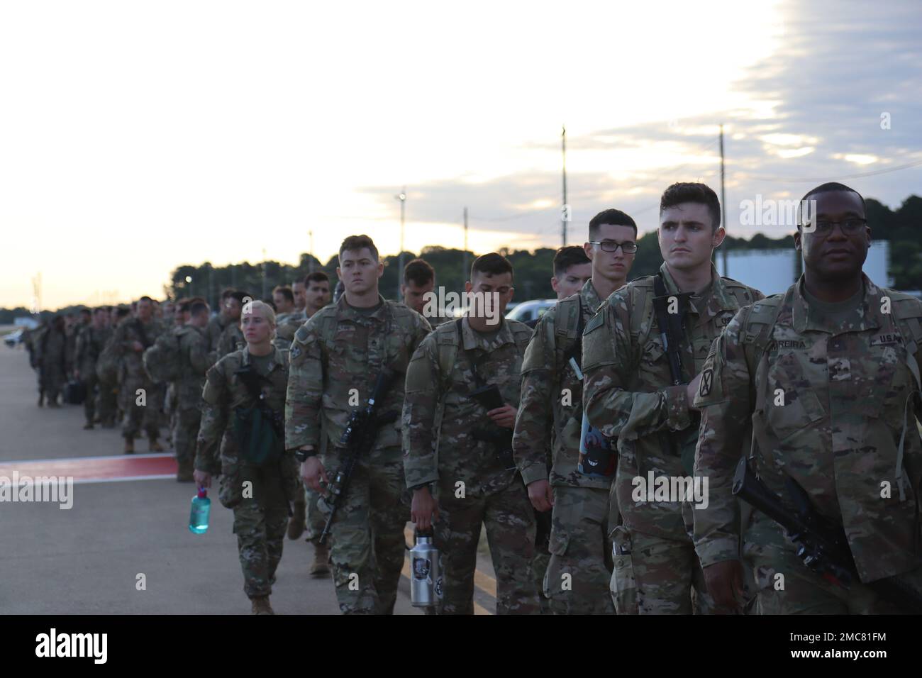 101st headquarters and headquarters battalion hi-res stock photography ...