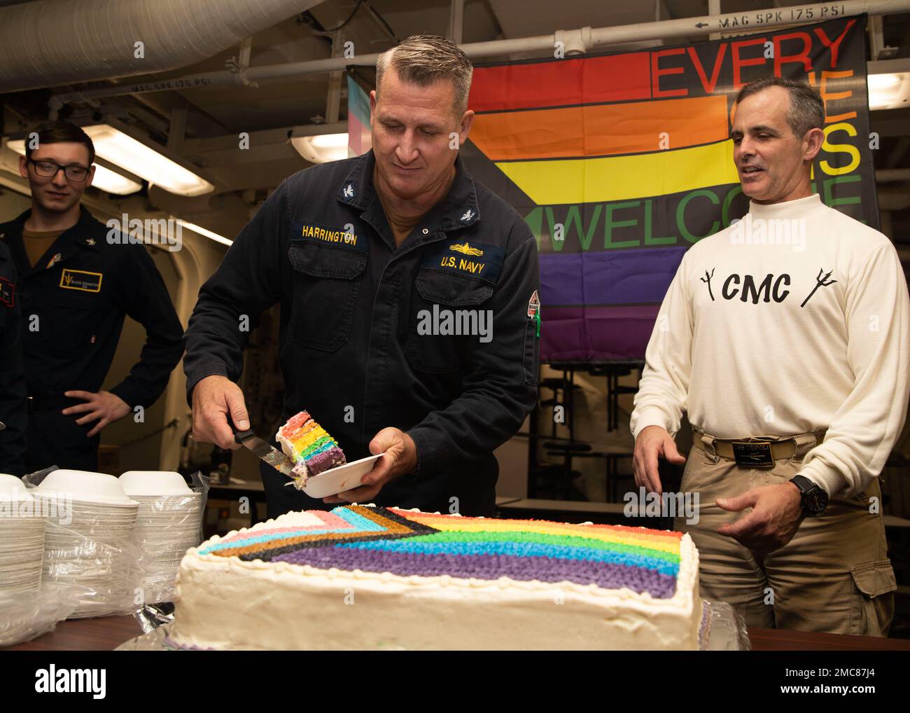 220627-N-TT639-1068 EAST CHINA SEA (June 27, 2022) – Capt. Gary ...