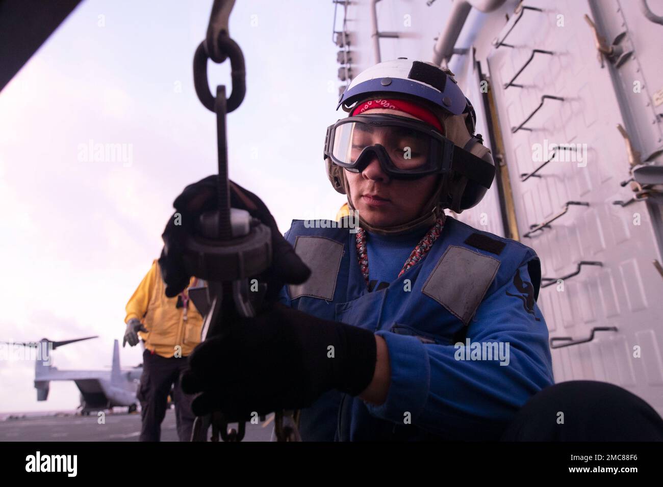 220628-N-XN177-1121 EAST CHINA SEA (June 28, 2022) – Aviation Boatswain ...