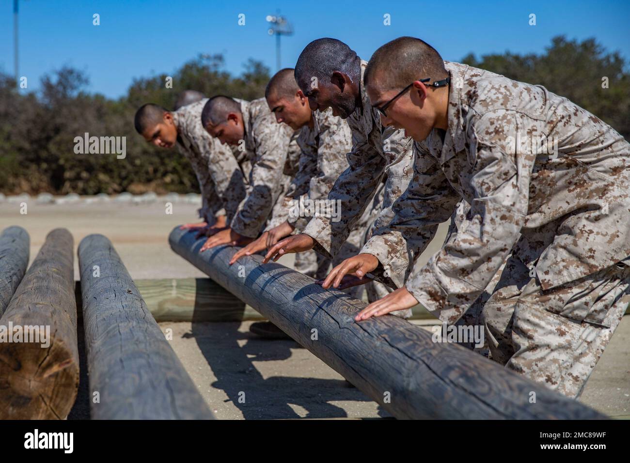 U.S. Marine Corps recruits with Mike Company, 3rd Recruit Training ...