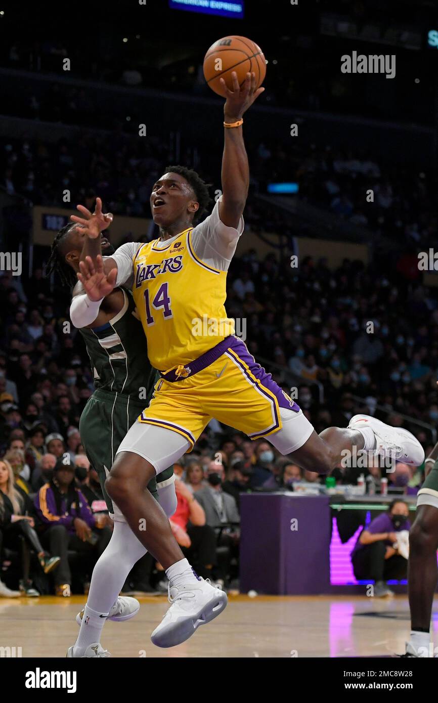 Los Angeles Lakers forward Stanley Johnson (14) shoots over Milwaukee ...