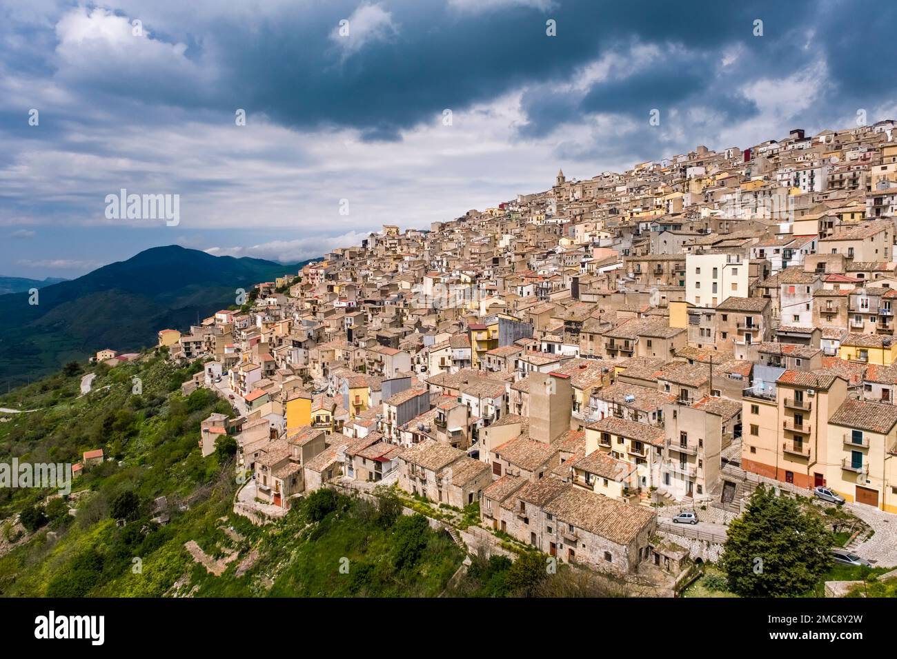 The houses of the town of Prizzi, close together on a hill Stock Photo ...