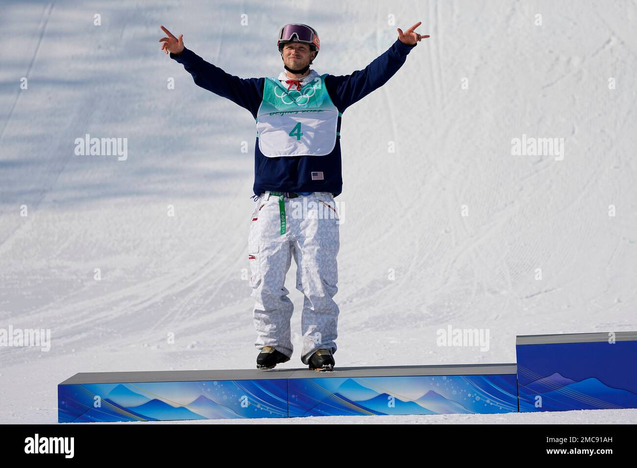 Silver medalist Colby Stevenson of the United States poses during the ...