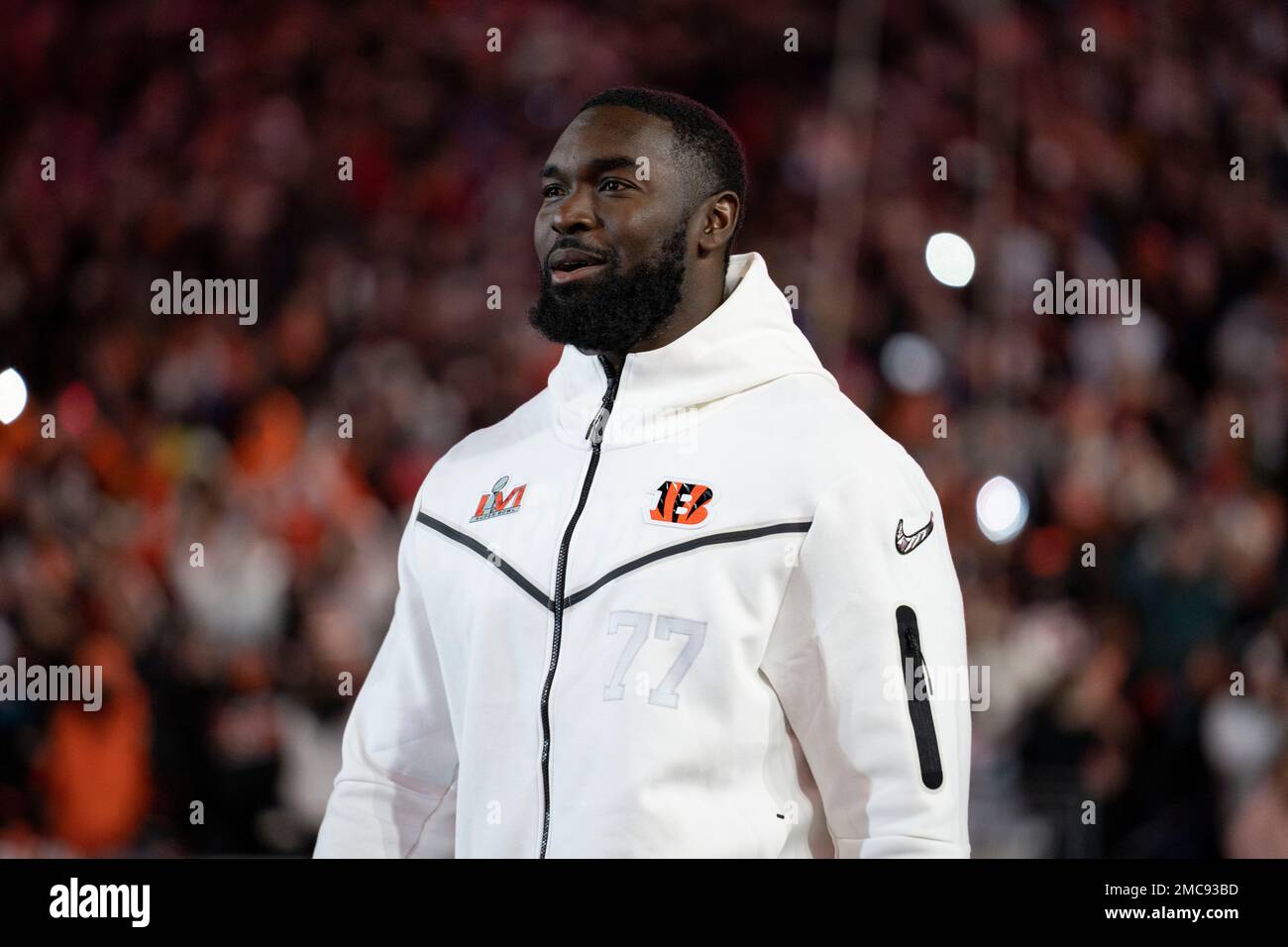Cincinnati Bengals guard Hakeem Adeniji (77) enters the field during ...