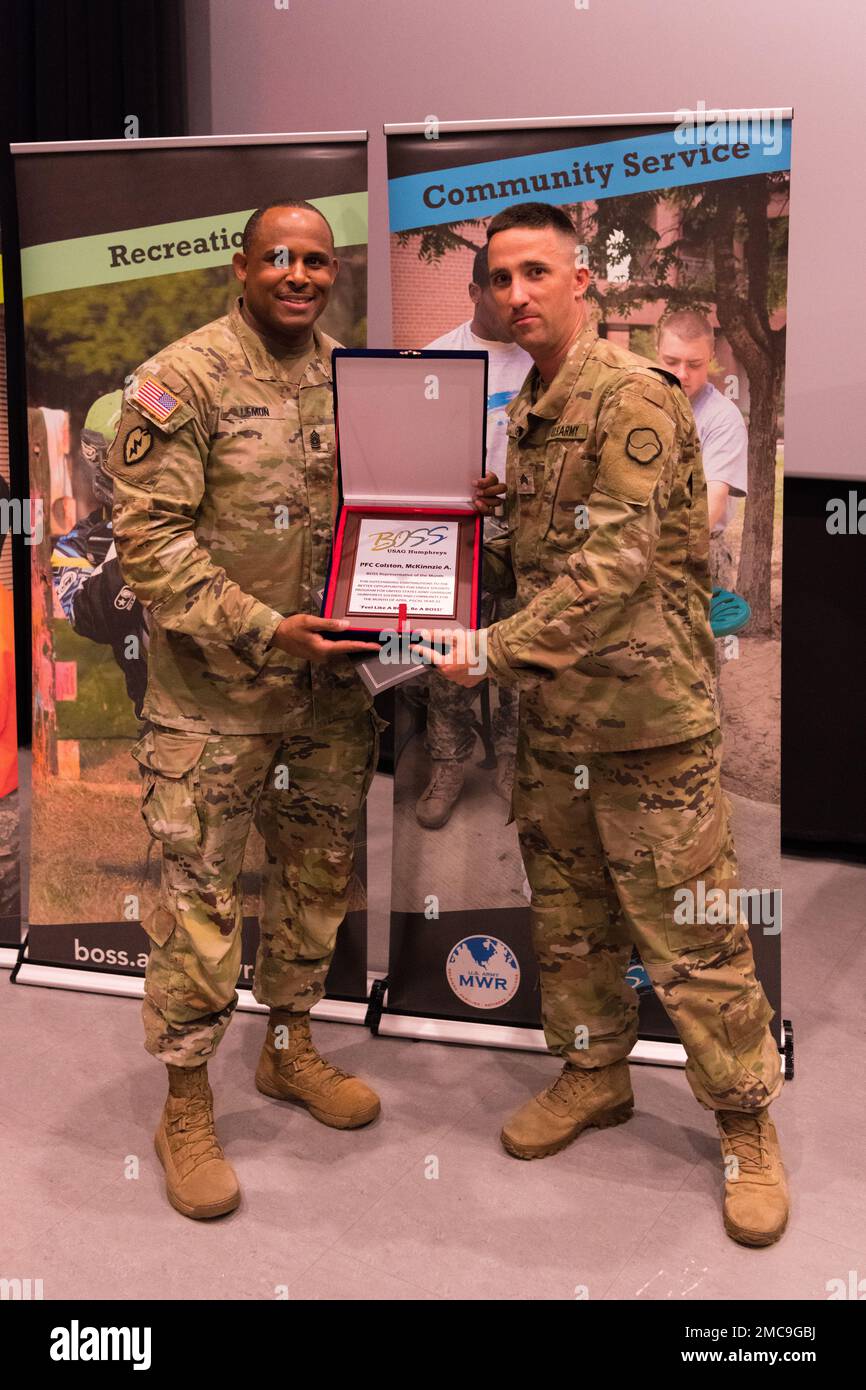 U.S. Army Command Sgt. Maj. Benjamin Lemon (left), the U.S. Army ...