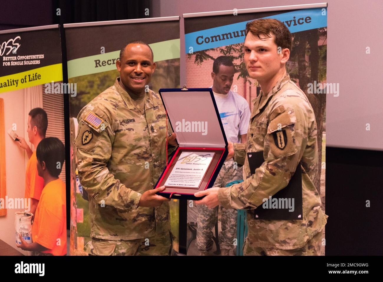 U.S. Army Command Sgt. Maj. Benjamin Lemon (left), the U.S. Army ...