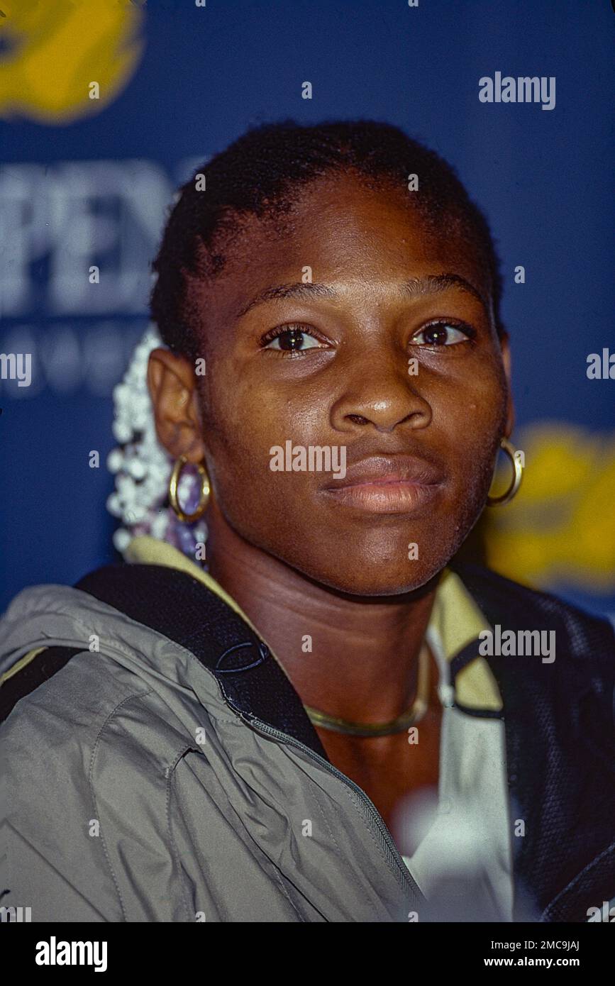 Serena Williams wins her first Grand Slam Tennis at the 1999 US Open ...
