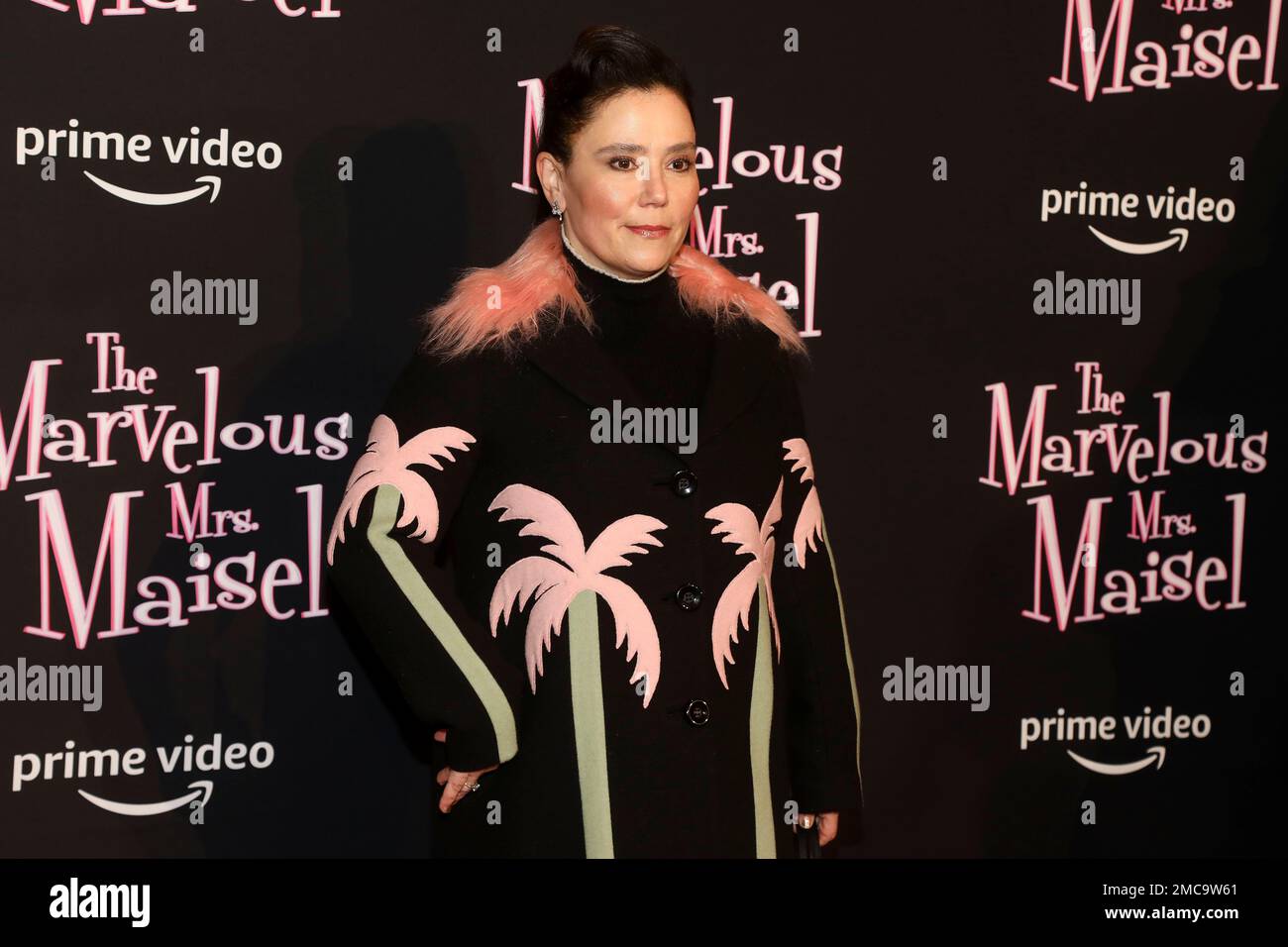 Actor Alex Borstein participates in the "The Marvelous Mrs. Maisel ...