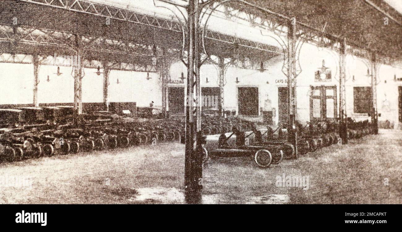 Finished cars at the Fiat plant in Milan. Photo taken in 1914 Stock ...
