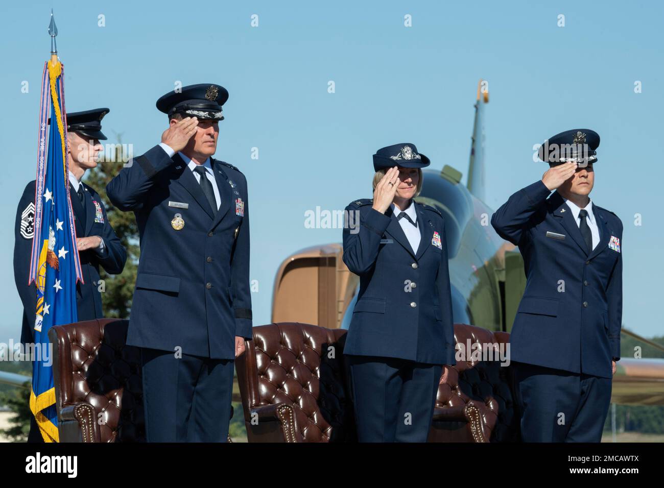 U.S. Air Force Chief Master Sgt. Lee Mills, left, Lt. Gen. David Krumm ...
