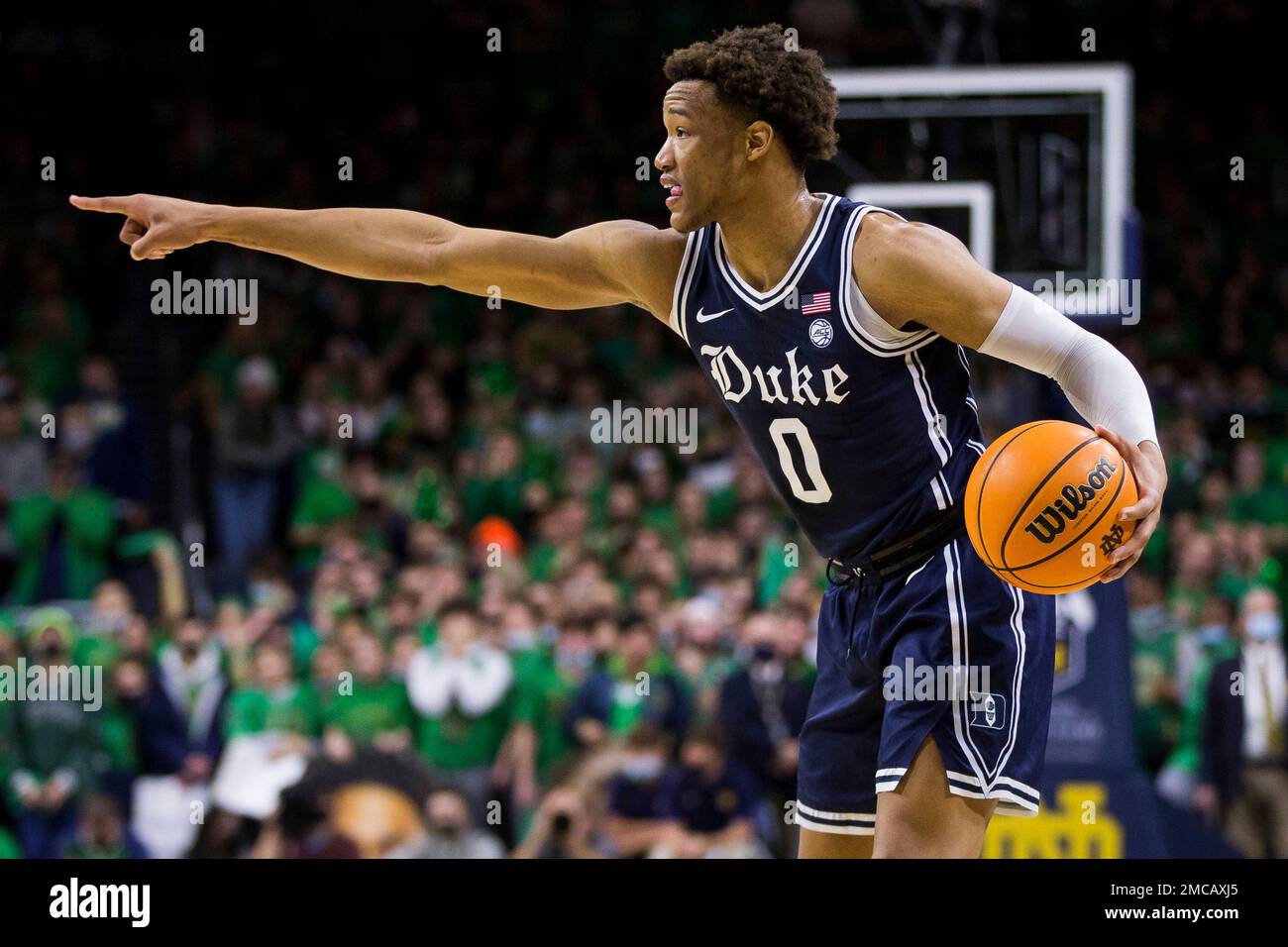 Duke's Wendell Moore Jr. (0) directs teammates during an NCAA college ...