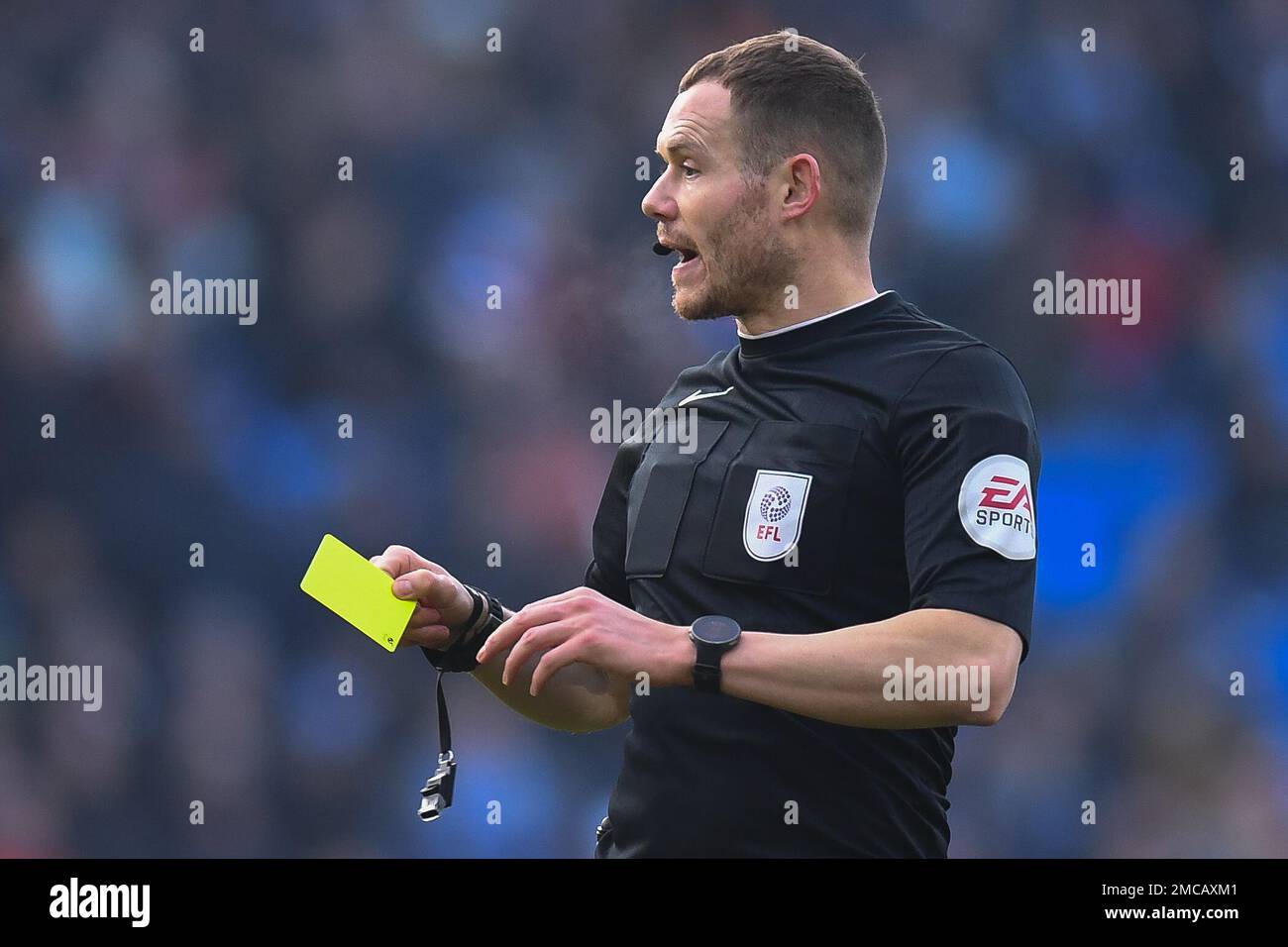 Leigh doughty referee hi-res stock photography and images - Alamy