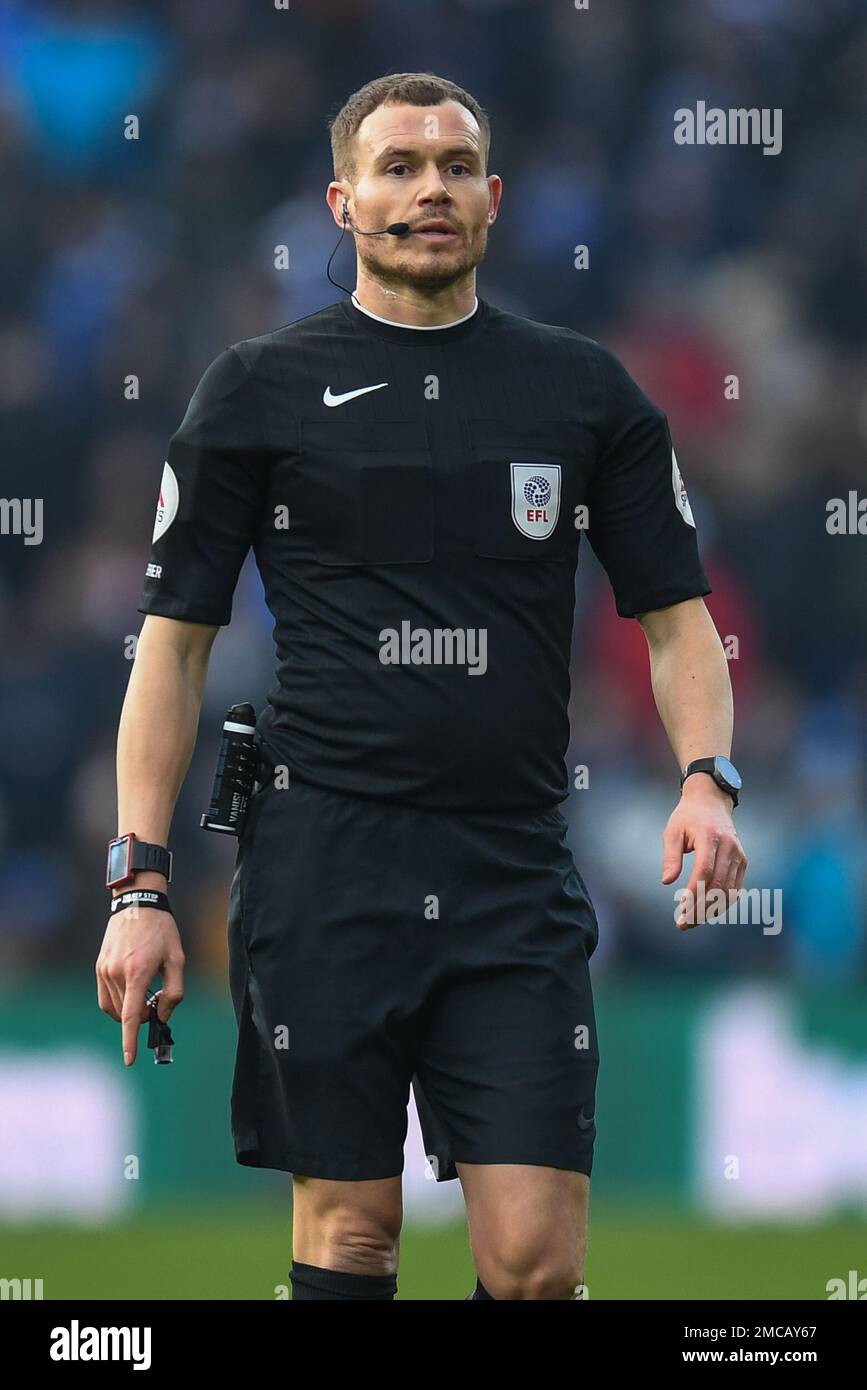 referee , Leigh Doughty, during the Sky Bet Championship match Cardiff ...