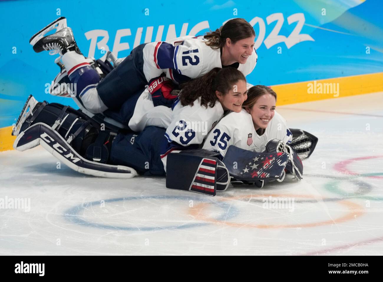 Unites States women's hockey players Kelly Pannek (12), Nicole Hensley ...
