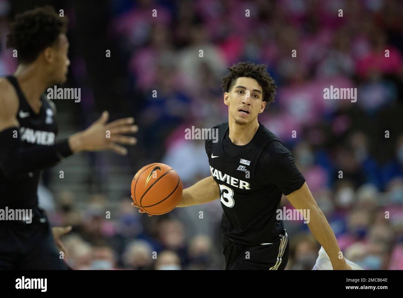 Xavier's Colby Jones (3) plays against Creighton during the second half ...