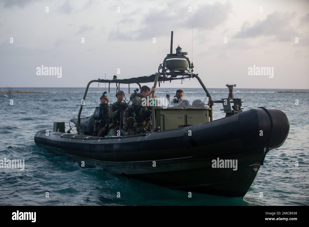 Fast raiding interception special forces craft hi-res stock photography ...