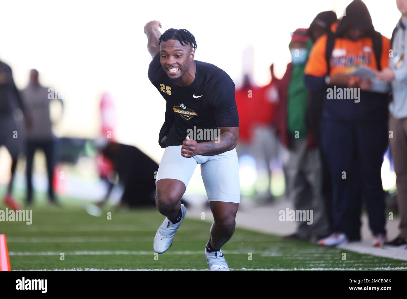 Texas Southern wide receiver Jonathan Giles runs a 3 cone drill at the ...