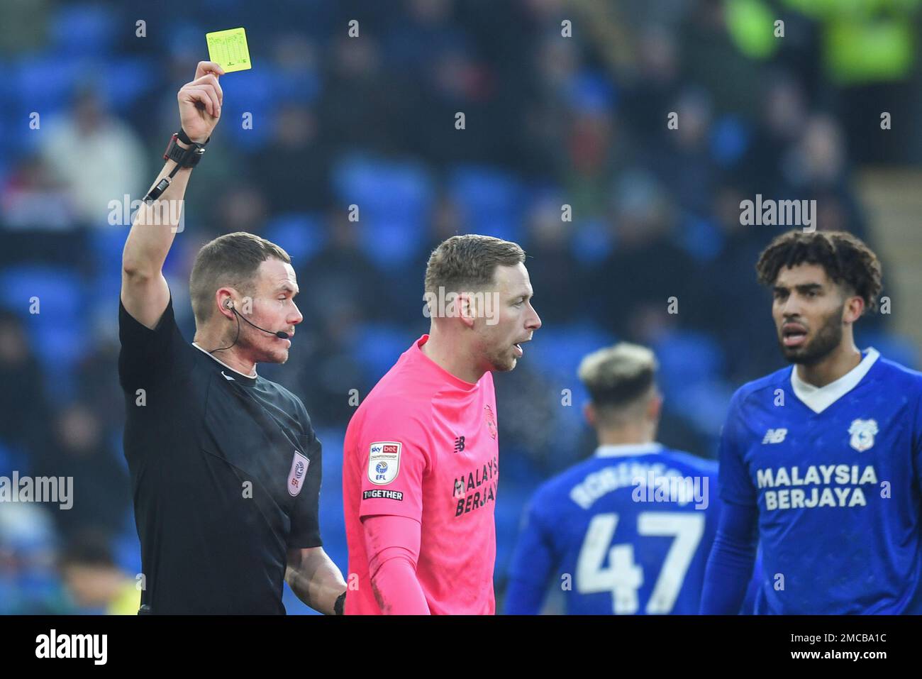 Referee leigh doughty hi-res stock photography and images - Alamy