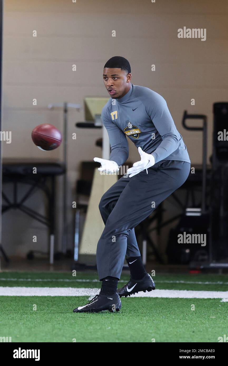 Alabama A&M wide receiver Dee Anderson runs position drills at the NFL ...