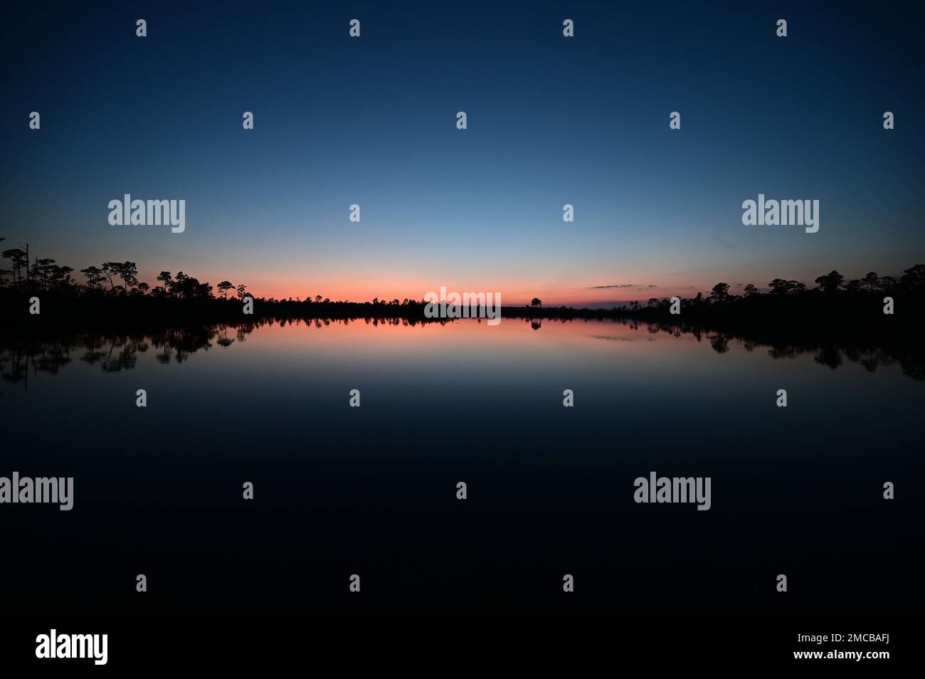 Everglades twilight scene hi-res stock photography and images - Alamy