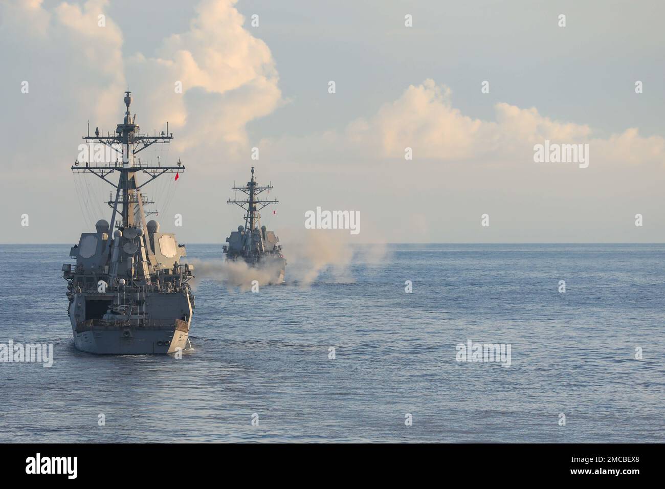 220628-N-TC847-1023 ATLANTIC OCEAN (June 28, 2022) The Arleigh Burke ...