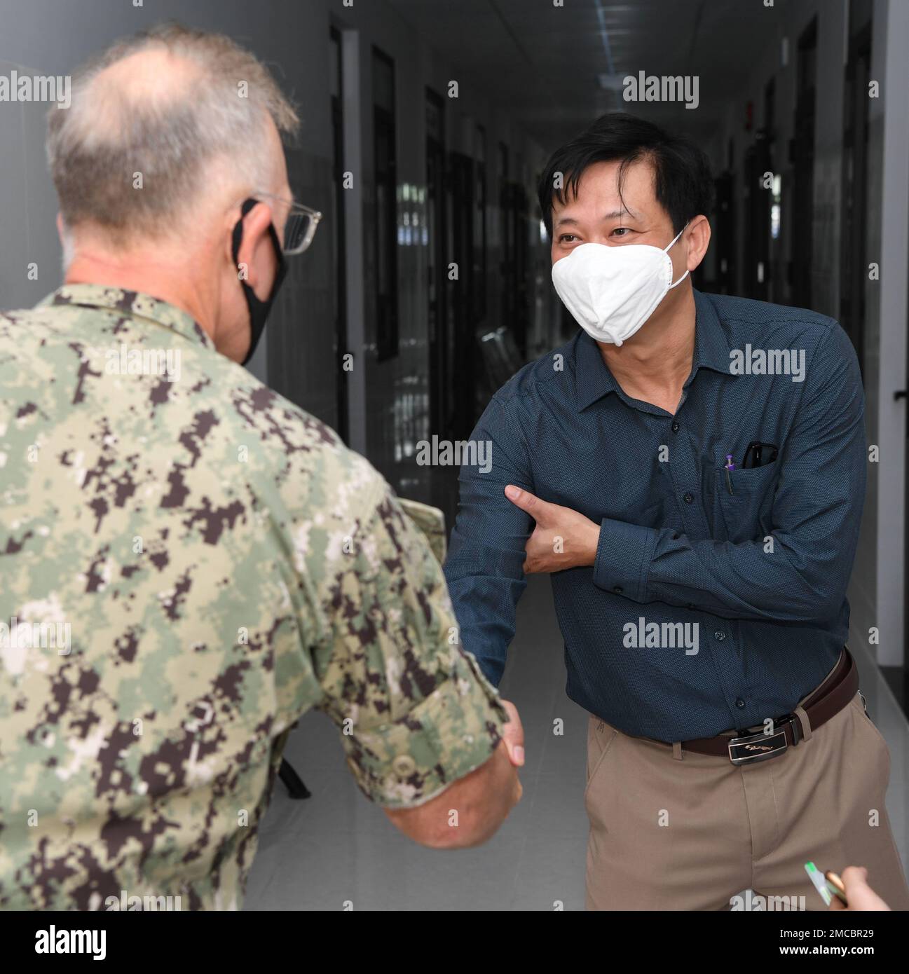 220629-N-NC885-2004 TUY HOA, VIETNAM (June 29, 2022) – Captain Timothy ...