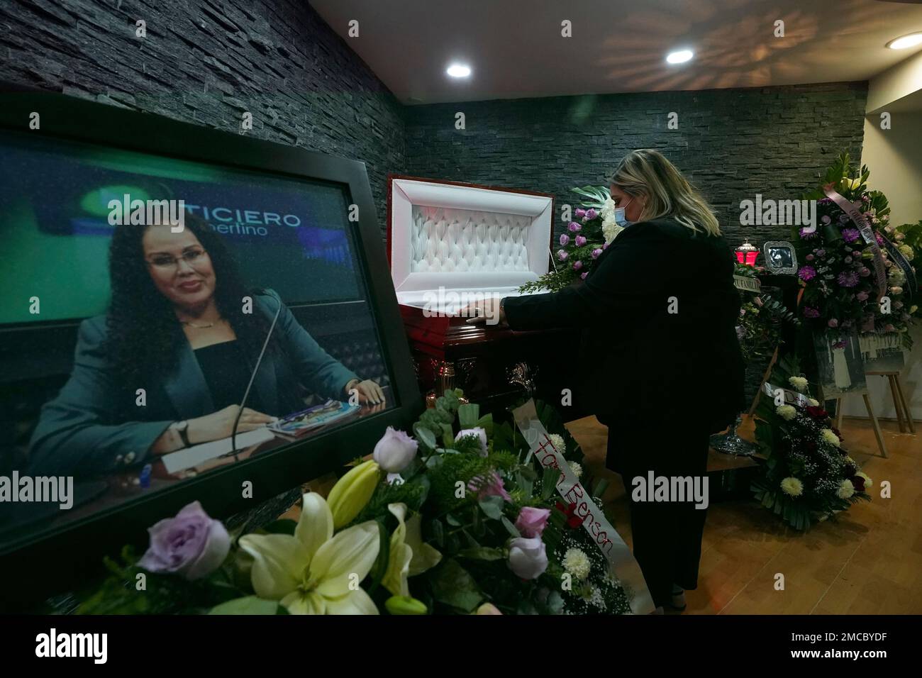 Renee Maldonado looks at the body of her aunt, murdered journalist ...