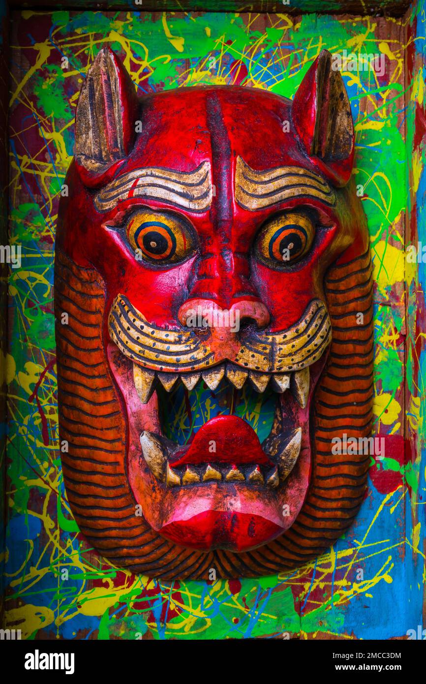 Wooden painted cats hi-res stock photography and images - Alamy