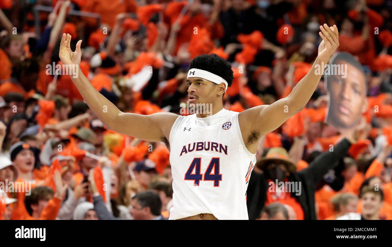 Auburn center Dylan Cardwell (44) reacts during the second half of an ...