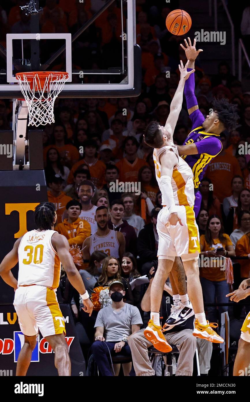 LSU guard Brandon Murray (0) shoots over Tennessee forward John ...