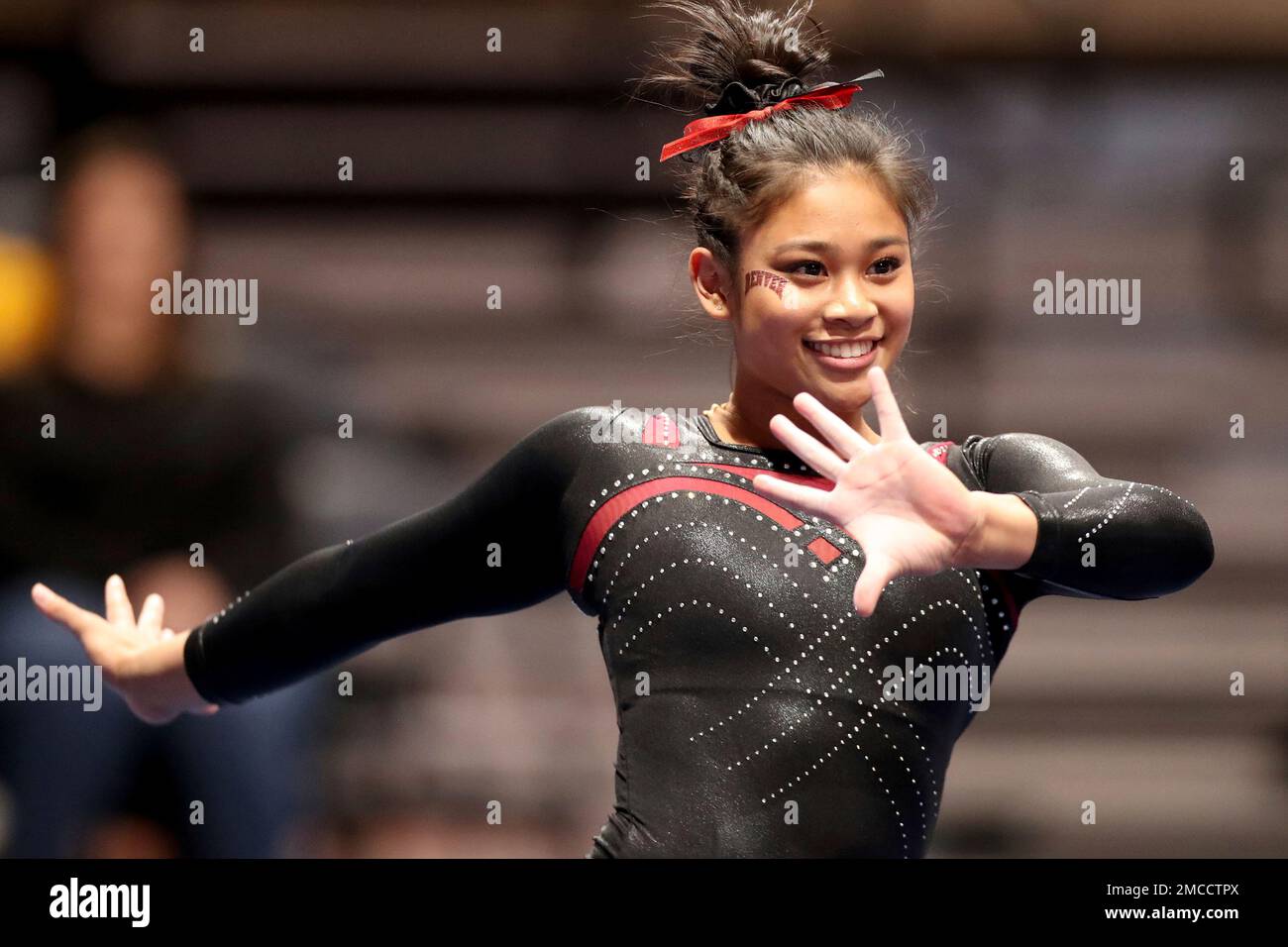 Denver's Bella Mabanta performs the floor exercise during an NCAA ...