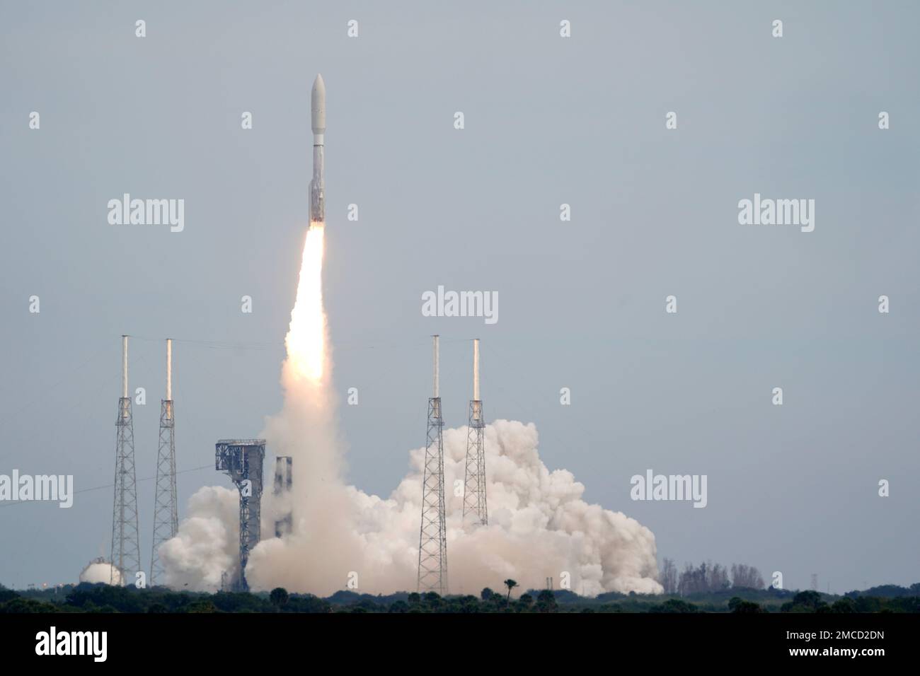 A United Launch Alliance Atlas V rocket carrying satellites for the ...