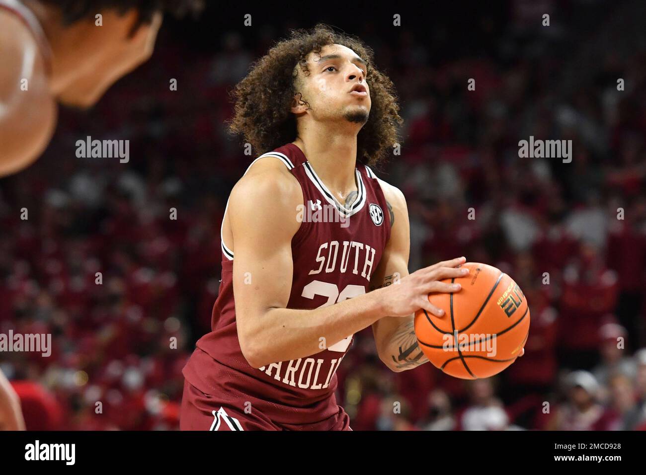 South Carolina guard Devin Carter (23) shoots a free throw against ...