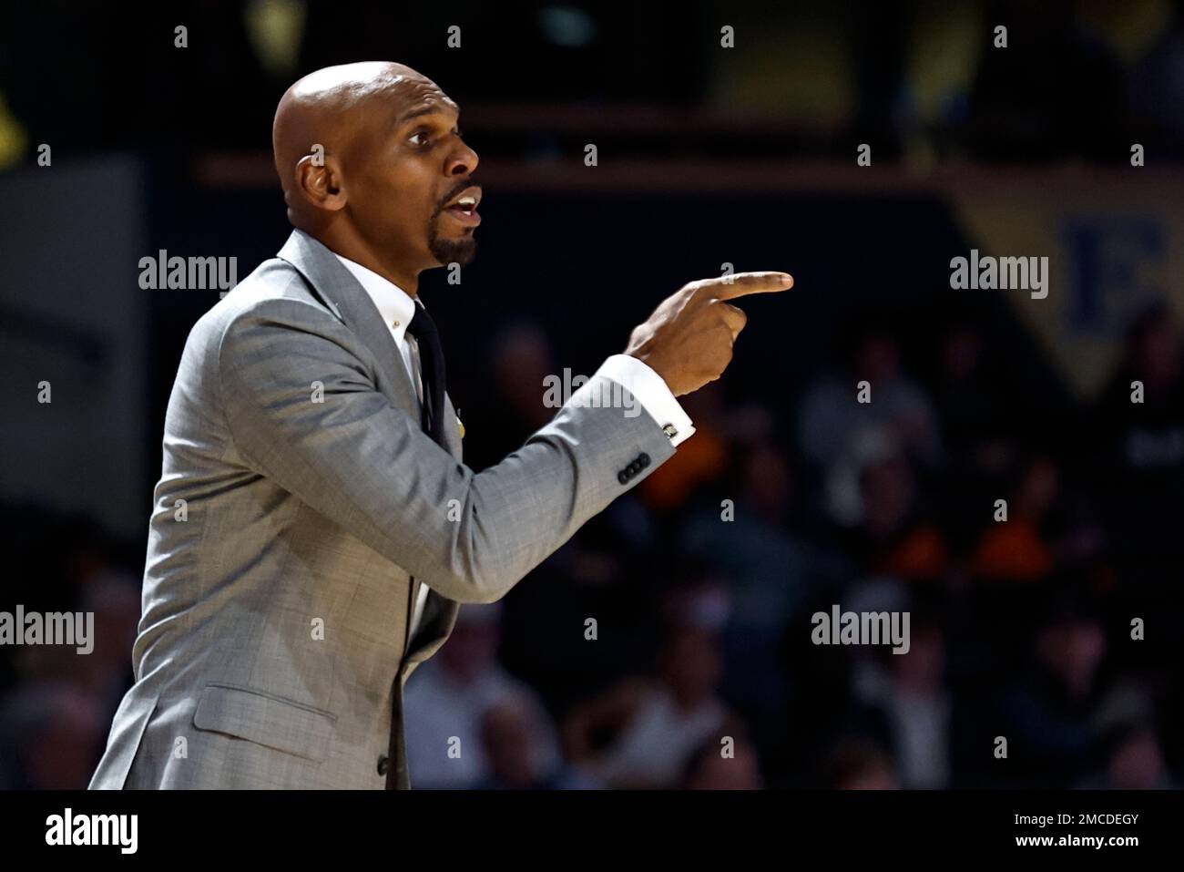 Vanderbilt head coach Jerry Stackhouse yells to his players during an ...