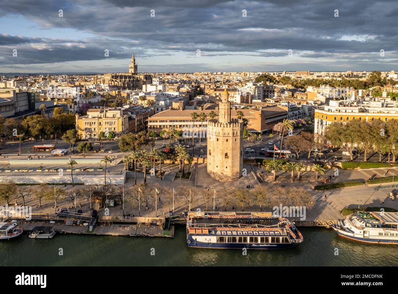 Seville old town hi-res stock photography and images - Alamy