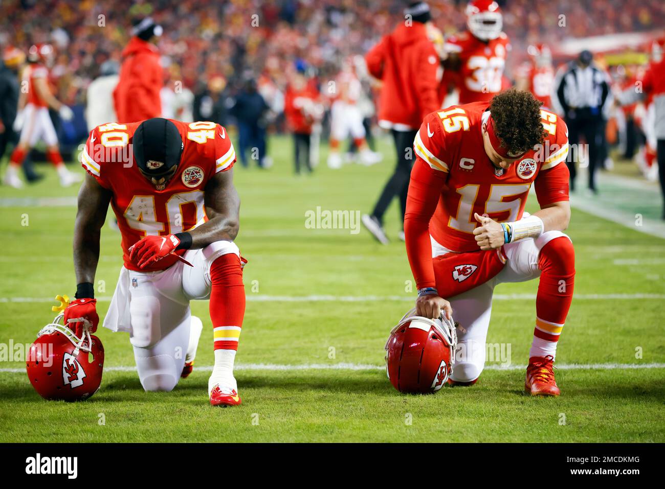 Kansas City Chiefs running back Derrick Gore (40) and quarterback ...