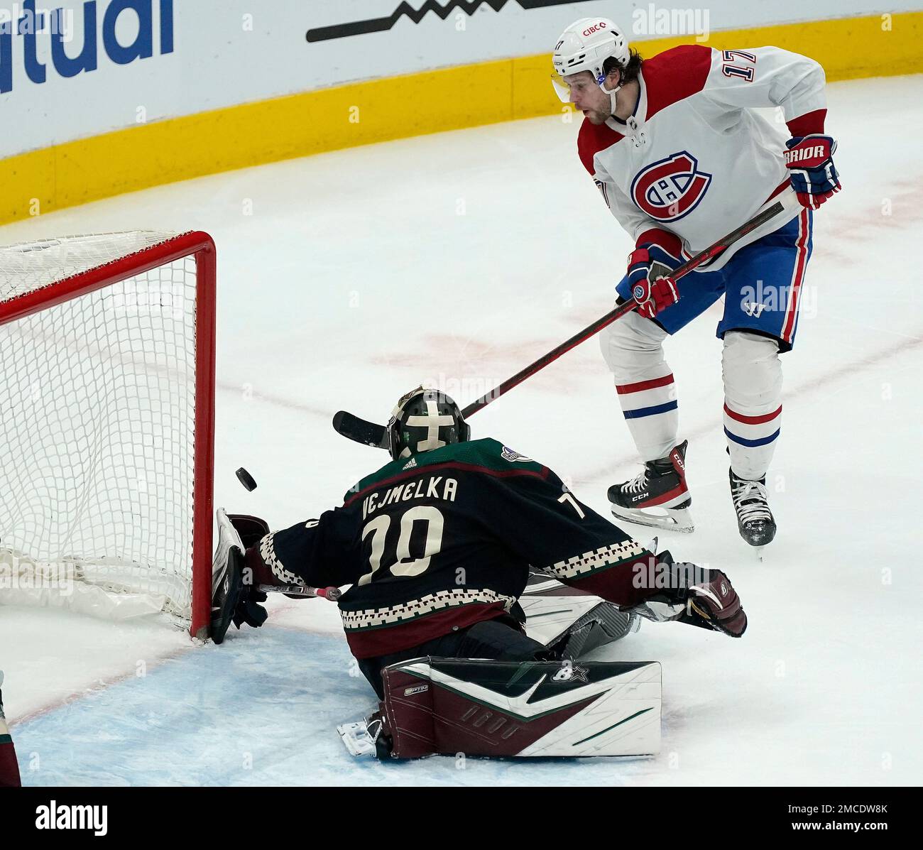 Montreal Canadiens' Josh Anderson's (17) shot bounces off the post in ...