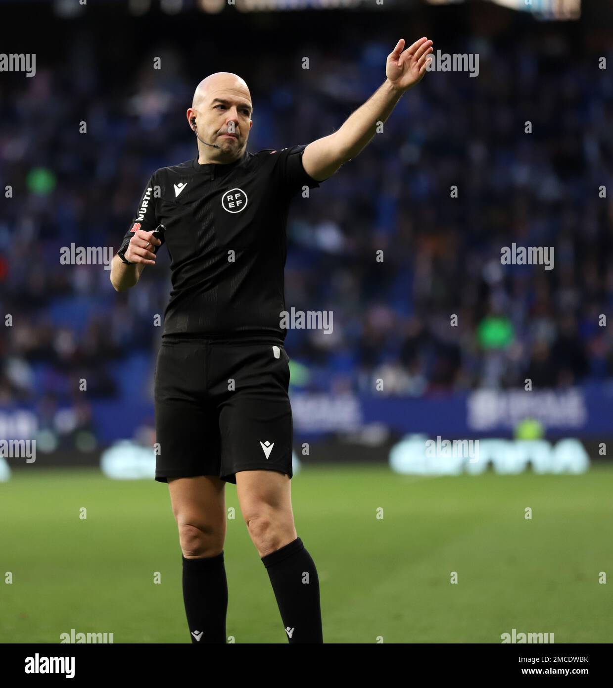 Referee pablo gonzalez fuertes hi-res stock photography and images - Alamy