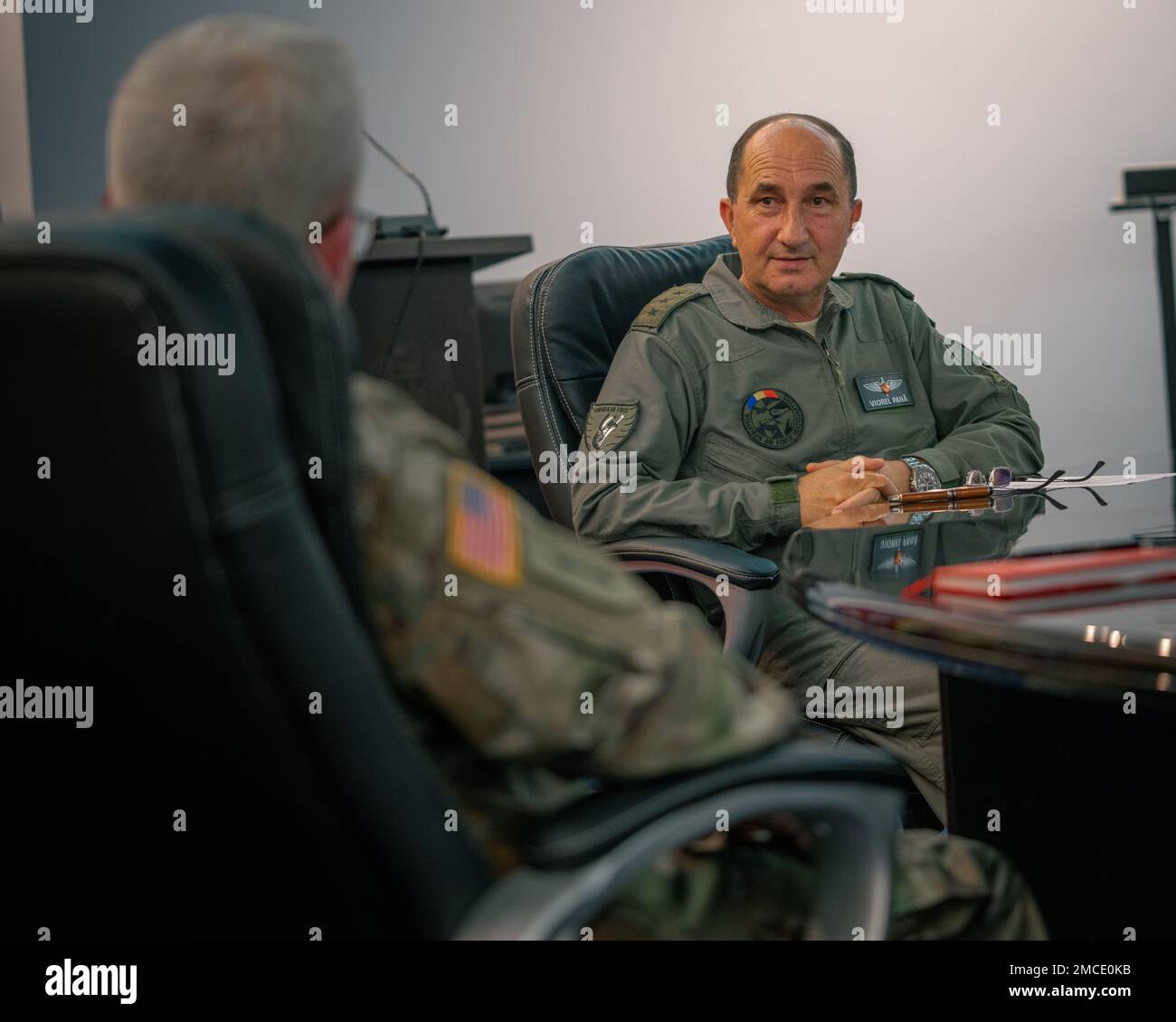 Romanian Air Force Lt. Gen. Viorel Pana meets with U.S. Army Maj. Gen ...