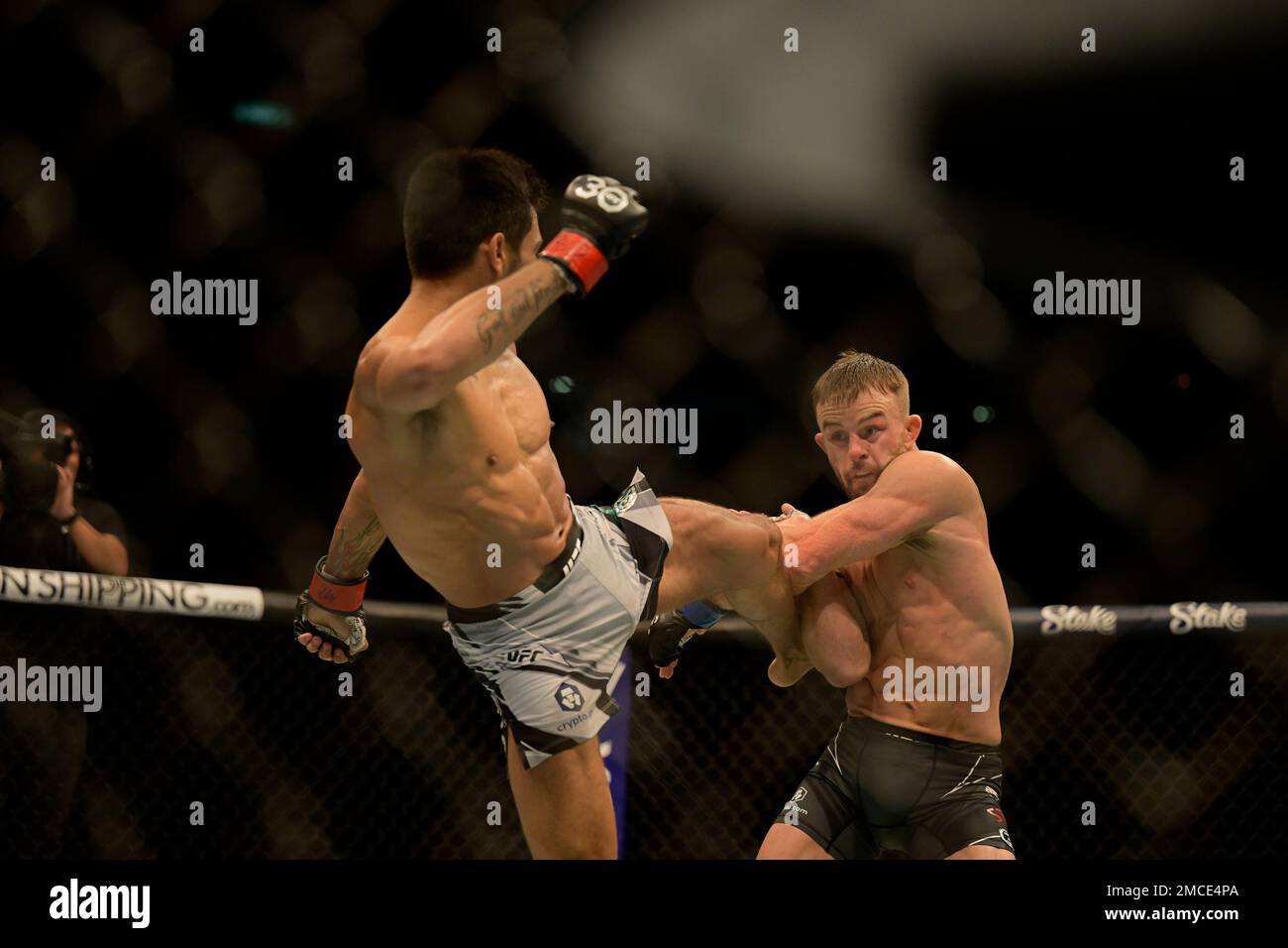 Rio De Janeiro, Brazil. 21st Jan, 2023. Luan Lacerda faces Cody Stamann ...